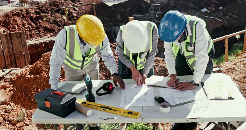 Architecture, Collaboration and Planning with Construction Worker ...