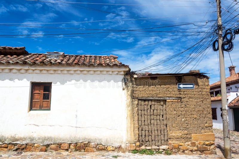 Porte Coloniale Colombienne Bois Ancien Design Photo stock - Image du ...