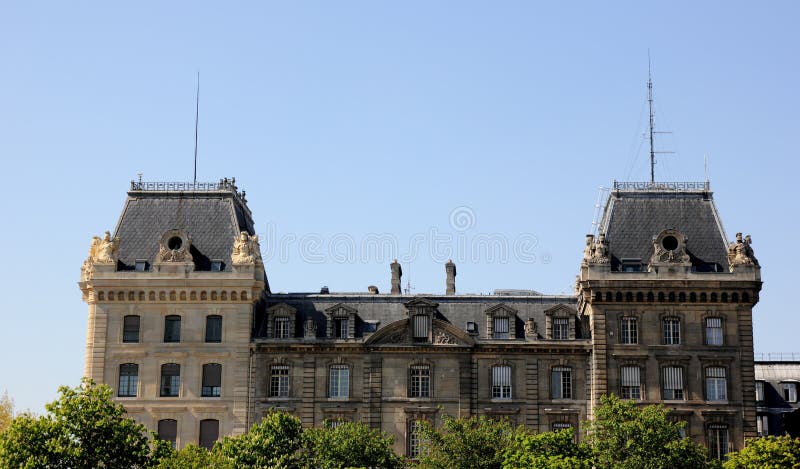 Architecture de Paris image stock. Image du ciel, europe - 24330313