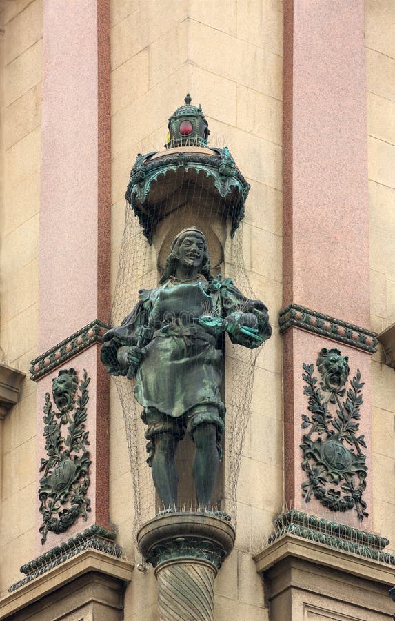 Architecture Detail - Gothic Statue of Man Stock Image - Image of saint ...