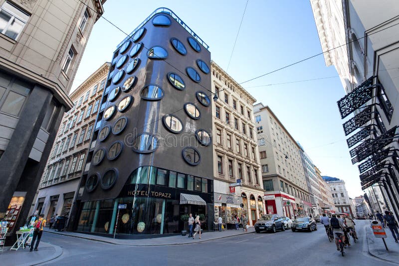 Architecture - Historical and Modern Buildings in the Center of Vienna ...