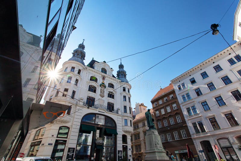 Architecture - Historical and Modern Buildings in the Center of Vienna ...