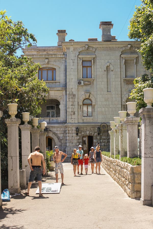 People between the Columns. Editorial Photography - Image of splendid ...