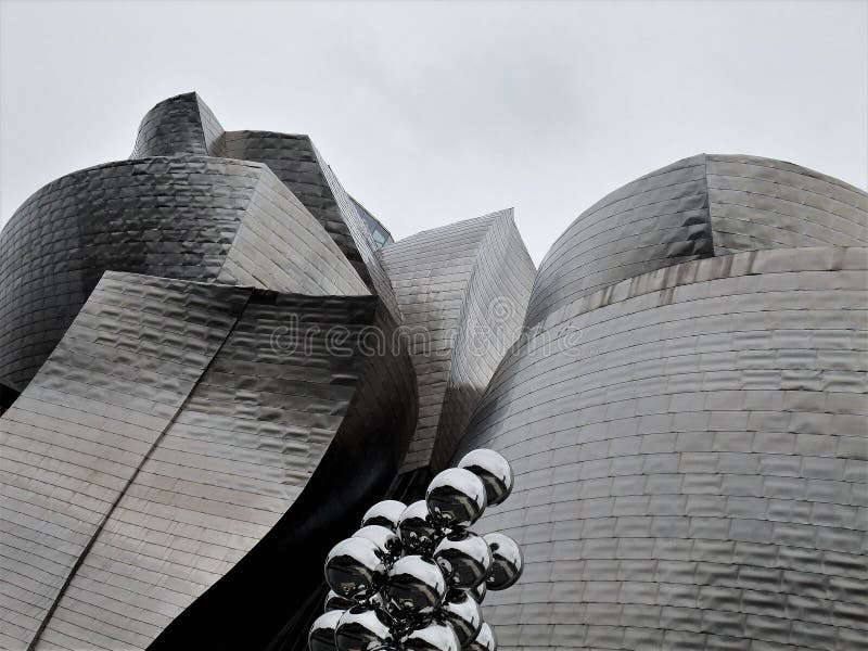 Architecture Originale Et Moderne En Titane Image éditorial - Image du ...