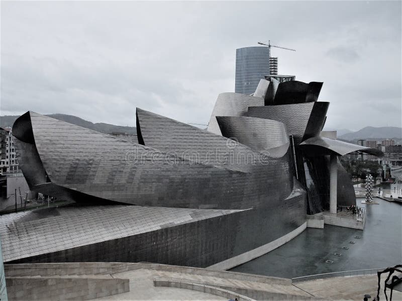 Architecture Originale Et Moderne En Titane Image éditorial - Image du ...