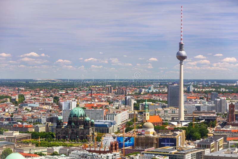 Architectuur Van Stadscentrum in Berlijn Redactionele Fotografie ...