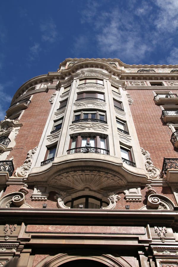 Spanische Architektur stockbild. Bild von aufwendig, gebäude - 12522143