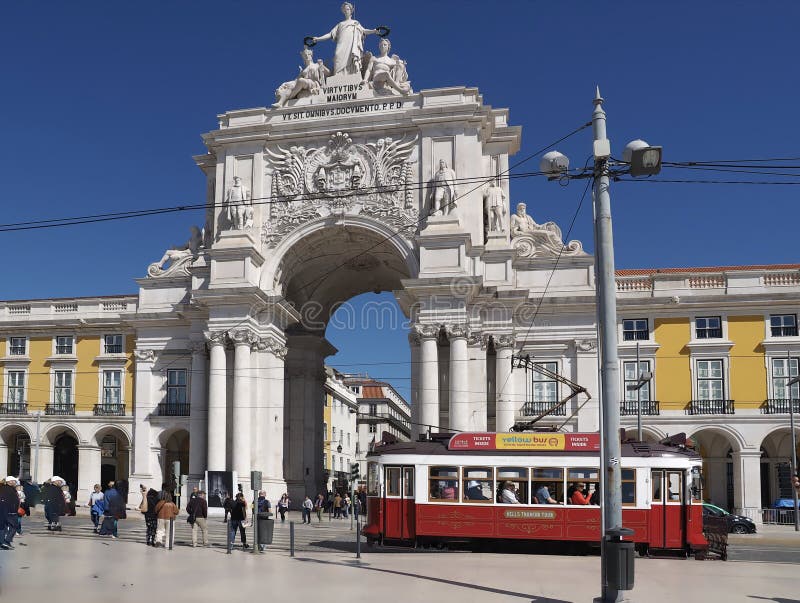 Arco Da Rua Augusta at Praca Do Comercio Editorial Photography - Image ...