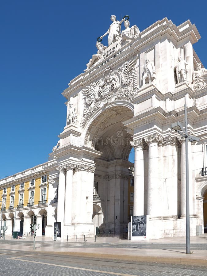 Arco Da Rua Augusta at Praca Do Comercio Stock Image - Image of ...
