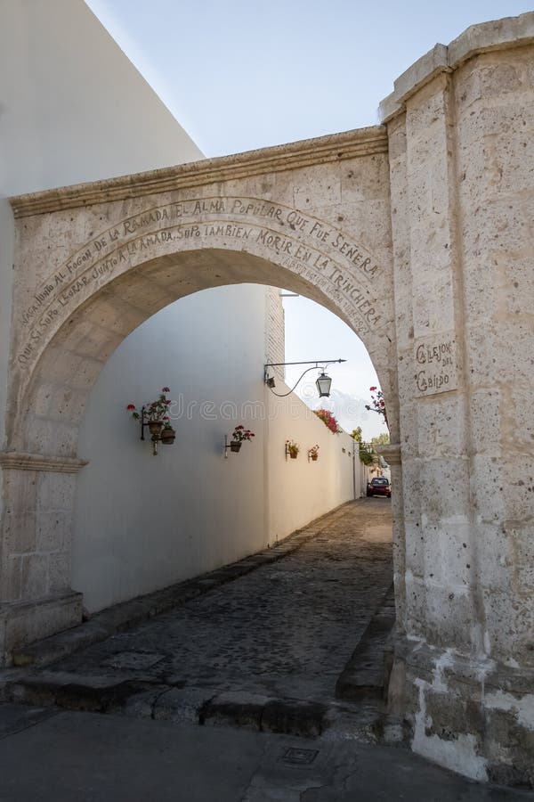 Arco E Rua De Yanahuara - Arequipa, Peru Foto de Stock - Imagem de ...