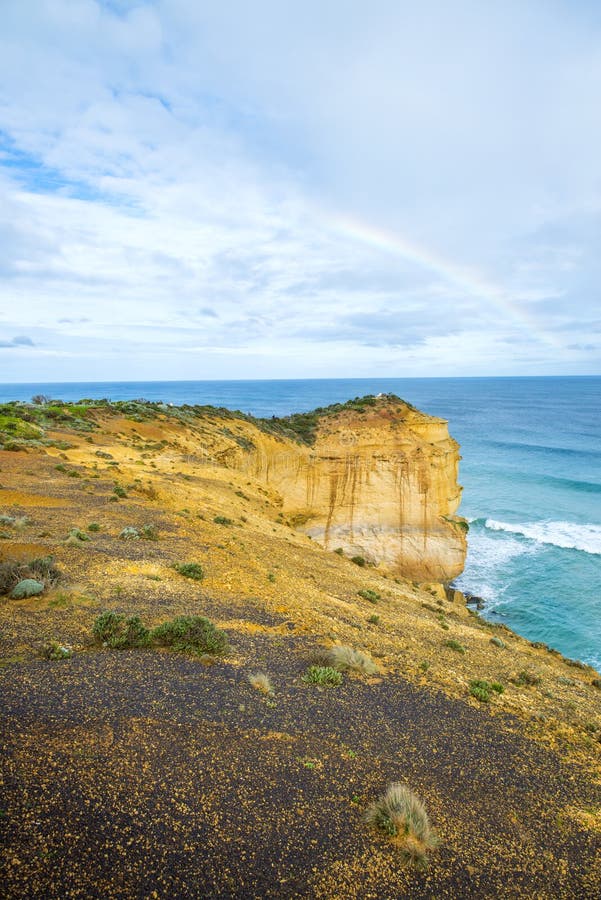 Sobre el acantilado foto de archivo. Imagen de acantilado - 921754