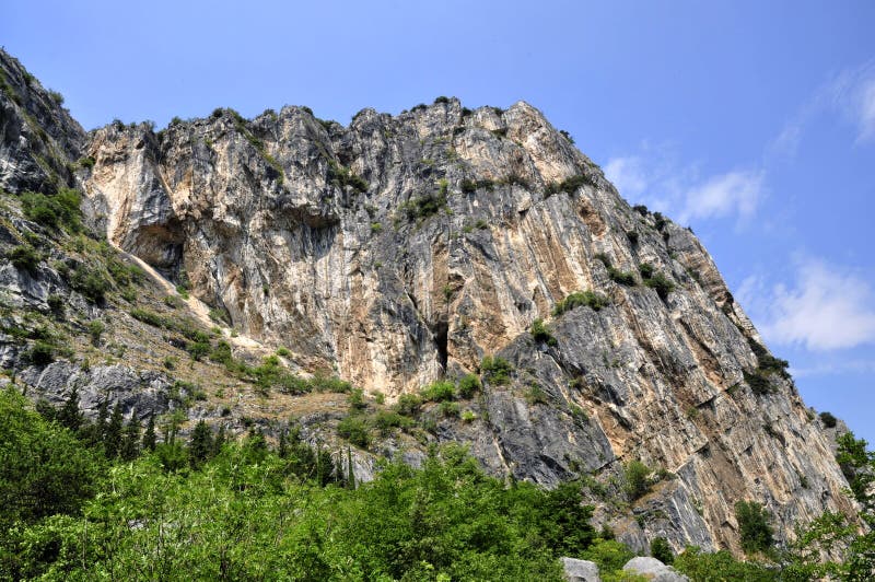 Arco - Monte Albano foto de archivo. Imagen de rocas - 57824874