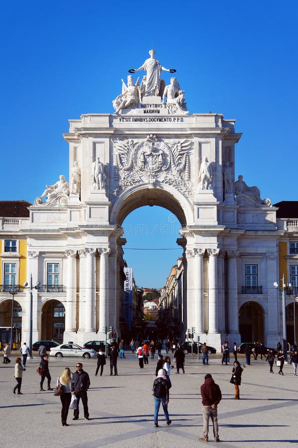 Arco Rua Augusta fotografia stock editoriale. Immagine di naturalizzato ...