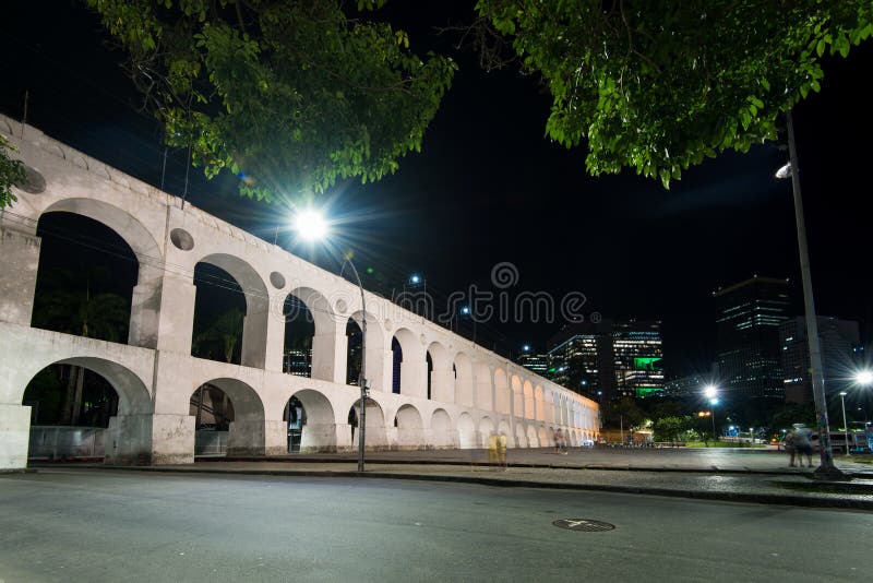 Arcos De Lapa Iluminados Na Noite Foto de Stock - Imagem de urbano ...