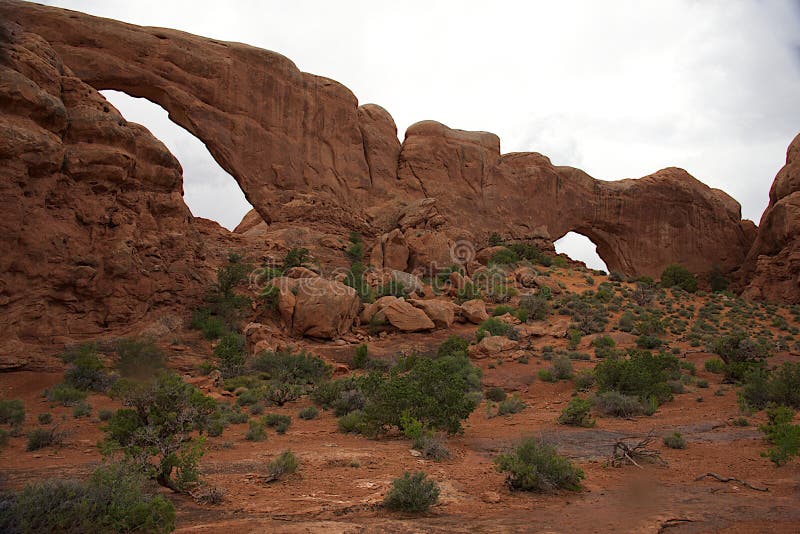 Arcos De Windows Del Norte Y Sur Foto de archivo - Imagen de roca ...