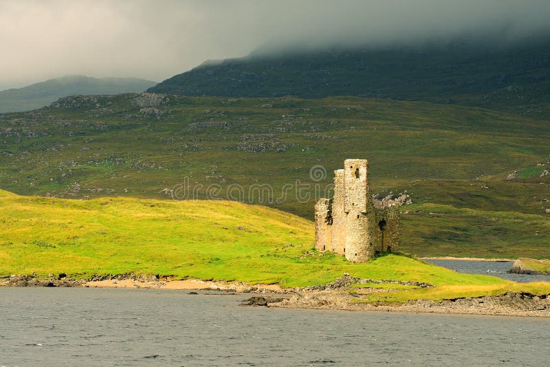 Ardvreck Castle, Loch Assynt, Scotland Stock Image - Image of ardvreck ...
