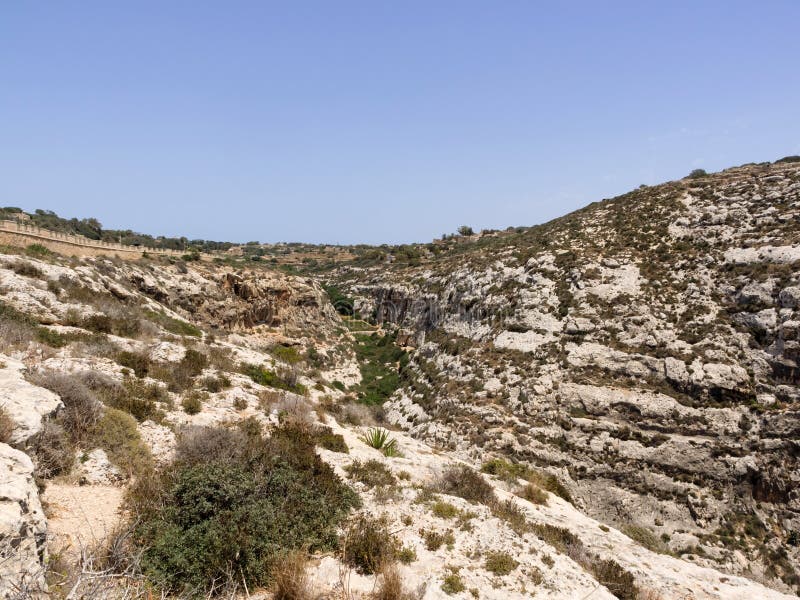 Area Blu Della Grotta in Gozo, Malta Immagine Stock - Immagine di ...