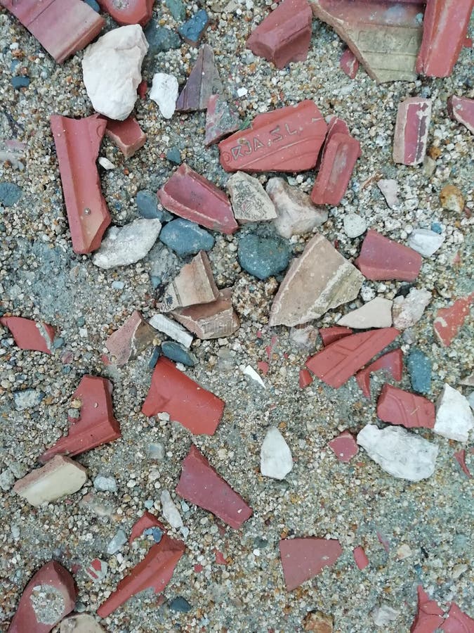 Arena, tejas y cemento foto de archivo. Imagen de caminata - 129286938