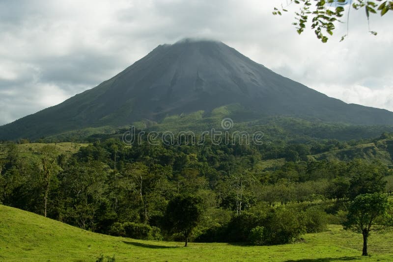 Arenal Wulkanu Widok W Costa Rica Obraz Stock - Obraz złożonej z widok ...