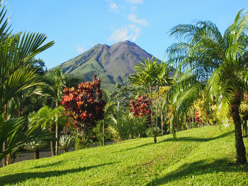 Wulkan Arenal w Costa Rica zdjęcie stock. Obraz złożonej z ochrona ...