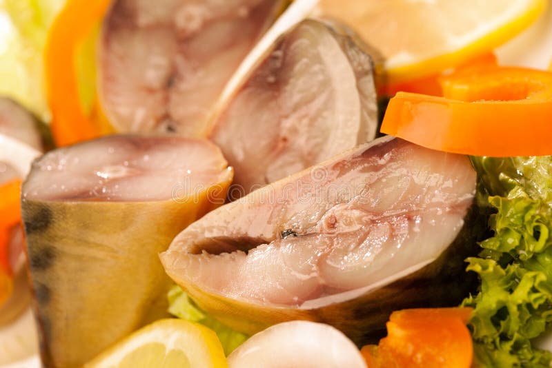 Arenque Defumado Com Vegetais Foto de Stock - Imagem de parcela, carne ...