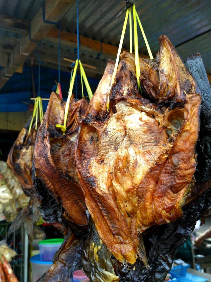 Arenque Defumado Ou Peixes Do Salai Foto de Stock - Imagem de alimento ...