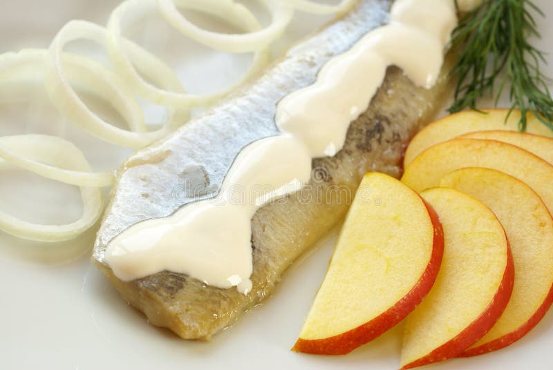 Arenques con crema imagen de archivo. Imagen de curado - 15076085