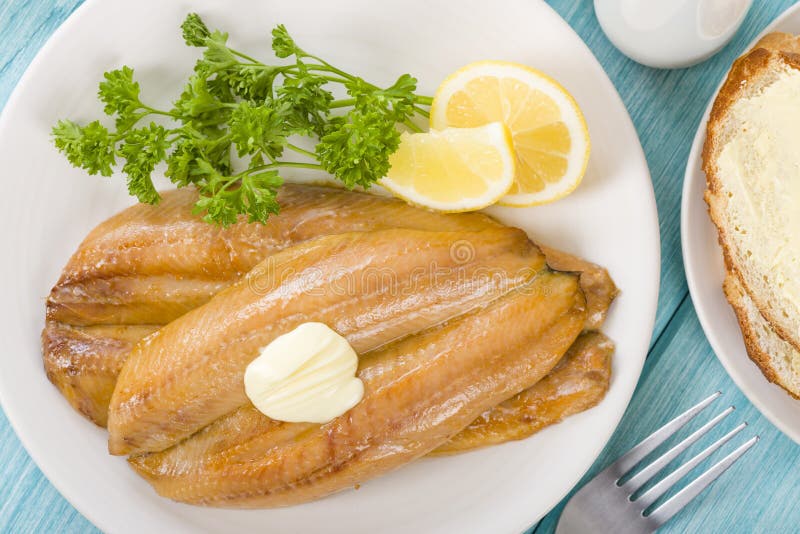 Arenques Defumados Salgados Na Venda No Mercado Imagem de Stock ...