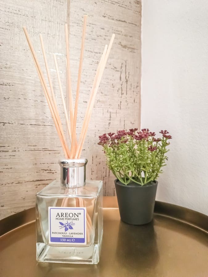 Areon Reed Diffuser Vanilla Lavender Patchouli Editorial Image - Image of centrepiece, plant ...