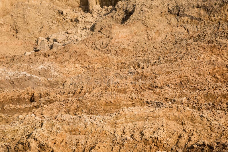 Un puits d'argile image stock. Image du matériau, cordon - 95490163