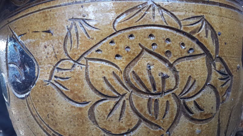 Argilla cotta Jardiniere immagine stock. Immagine di sporcizia - 23767717