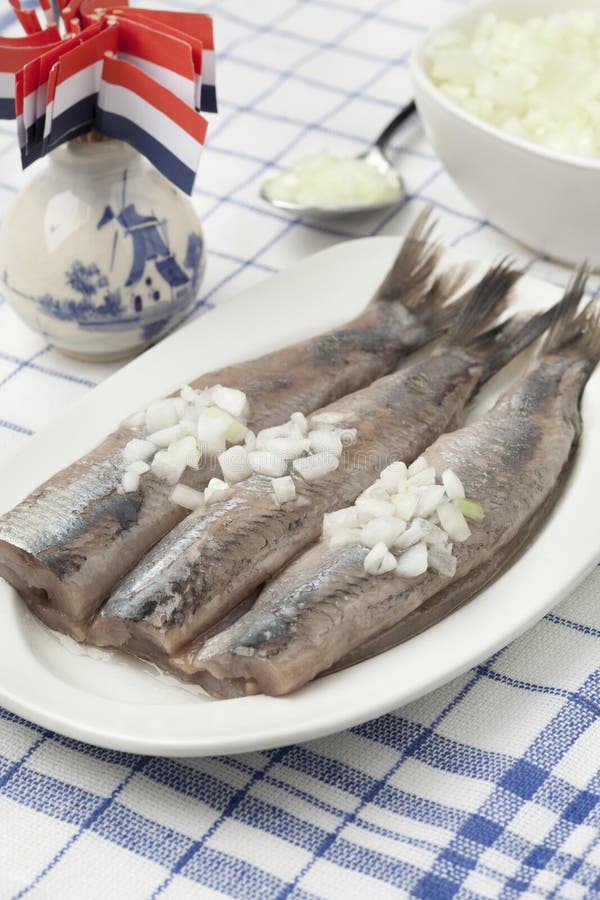 Aringa cruda olandese immagine stock. Immagine di olandese - 44593901