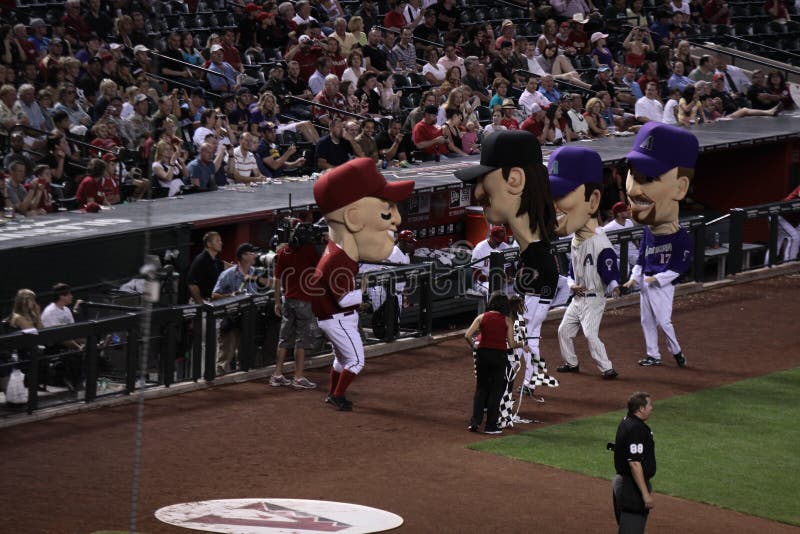 Arizona D-Backs mascots editorial photography. Image of team - 19824242