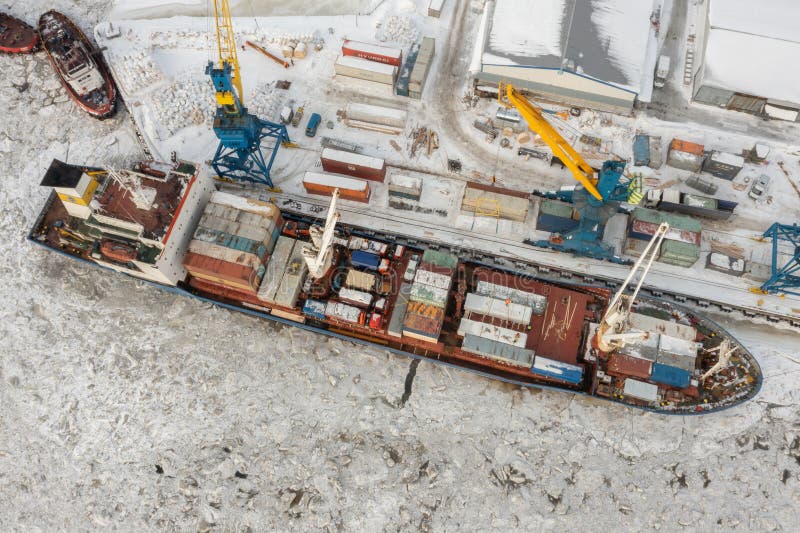 The Process of Loading a Sea Vessel. Editorial Photo - Image of deck ...