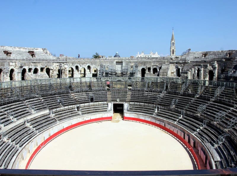 The Arles Amphitheatre, Arles Stock Photo - Image of landmark, basilica ...