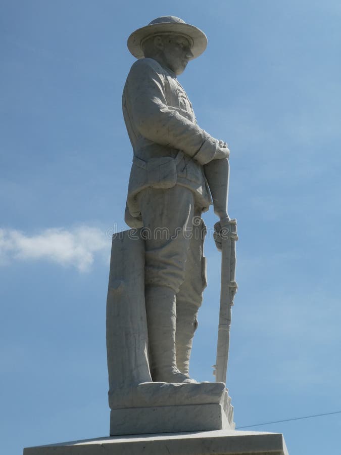 Arlesey War Memorial in the Sun Editorial Stock Image - Image of ...