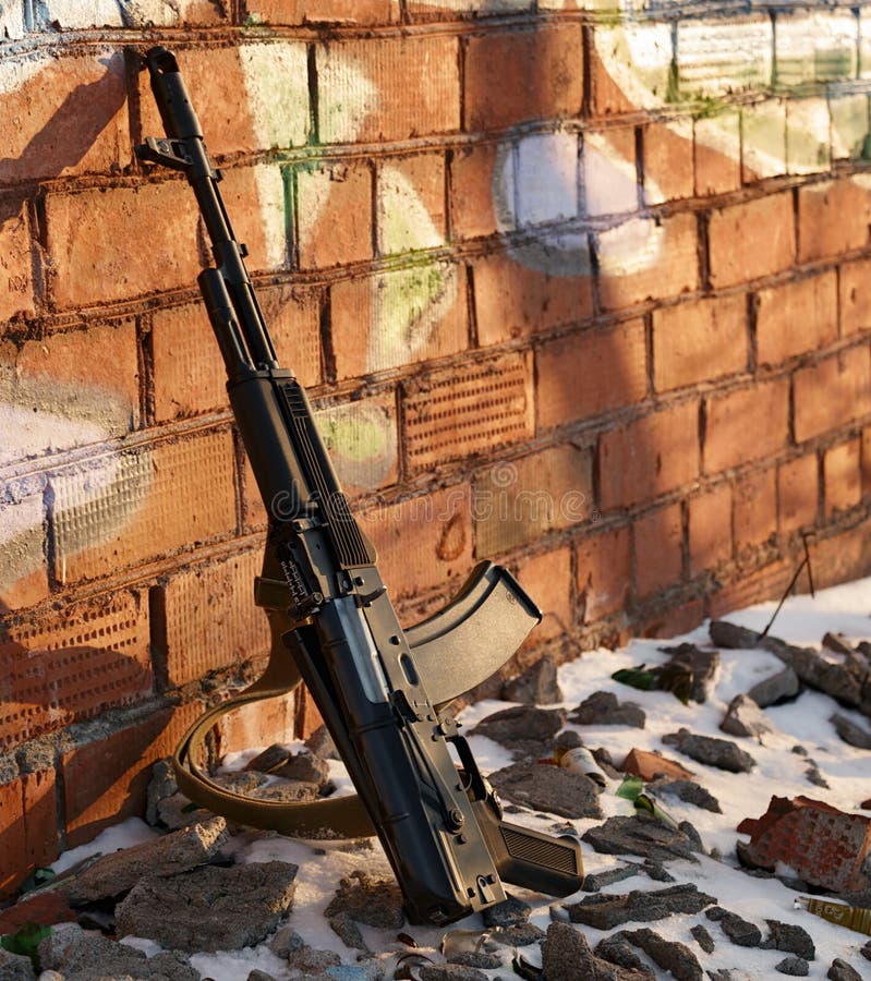 Arma mortal foto de archivo. Imagen de exterior, armamento - 47388900