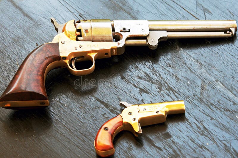 Armas de fogo antigas imagem de stock. Imagem de guerra - 995997 Armas de fogo antigas imagem de stock. Imagem de guerra - 995997