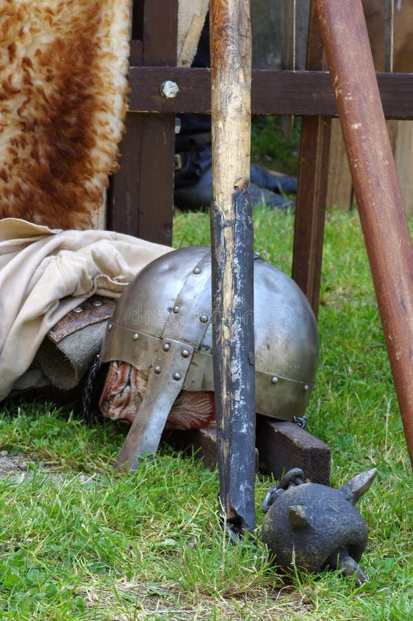 Armas Medievales Del Macis Claveteado Imagen de archivo - Imagen de ...