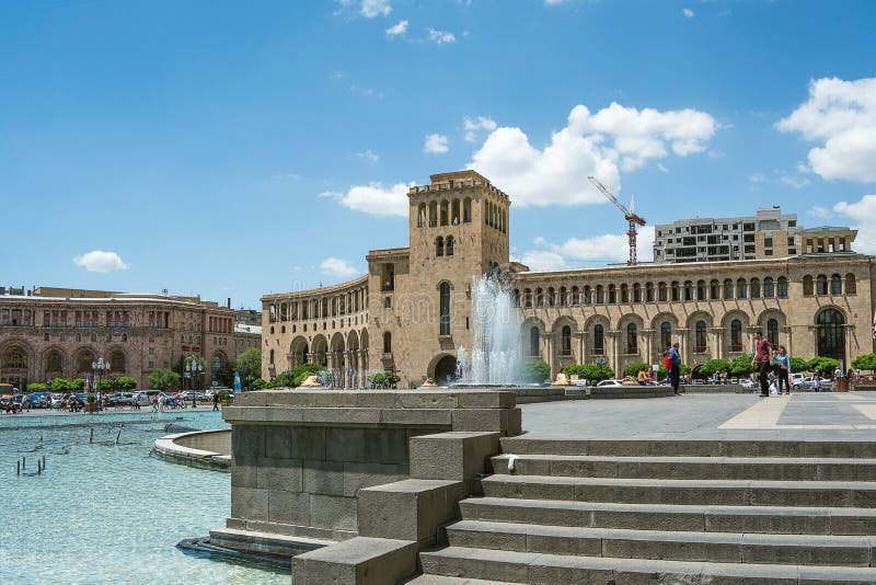 Yerevan Square editorial stock image. Image of couple - 73968184