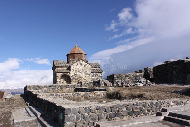 Armenien Sevan See Kirche Surb Arakelots Im Winter Redaktionelles ...