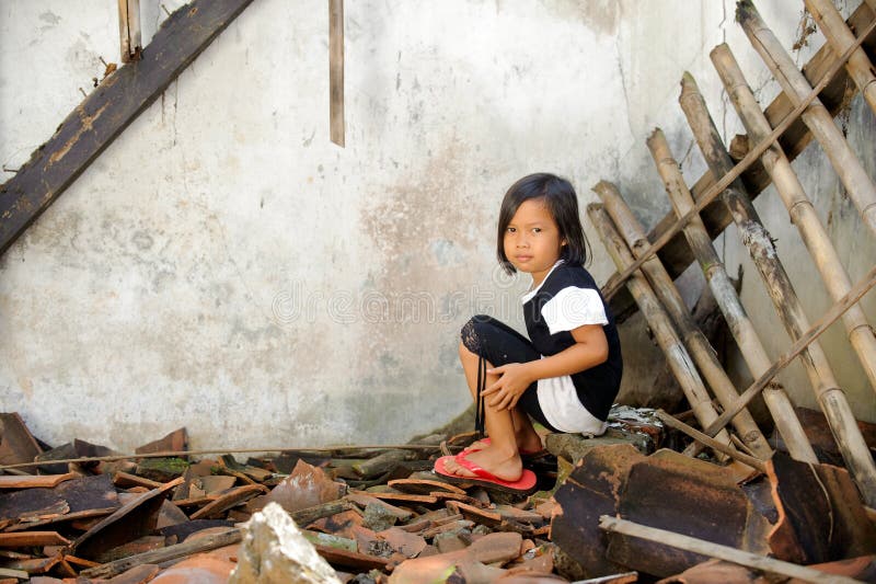 Armut-Kind stockbild. Bild von elendsviertel, porträt - 14165201