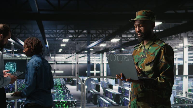 Army Information Technology Specialist in Data Center Troubleshooting ...