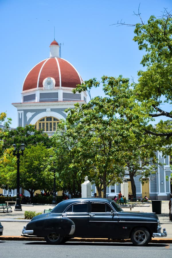 Army square, Cienfuegos editorial stock photo. Image of street - 57727748