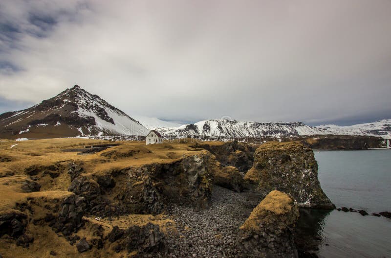 Arnarstapi, Iceland obraz stock. Obraz złożonej z falezy - 31192357