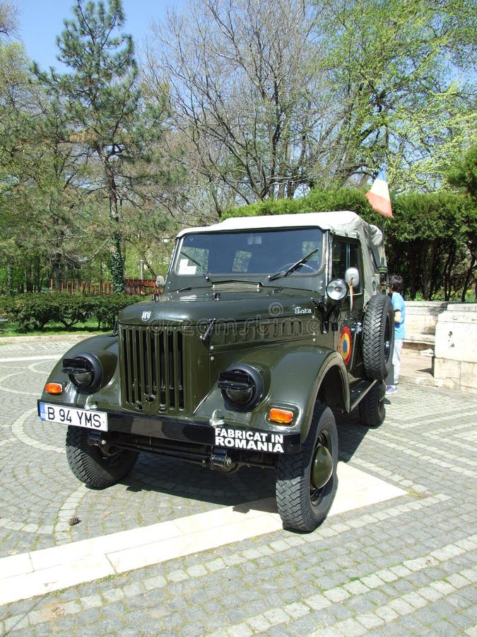 ARO M-461 car editorial image. Image of parade, condition - 30994285