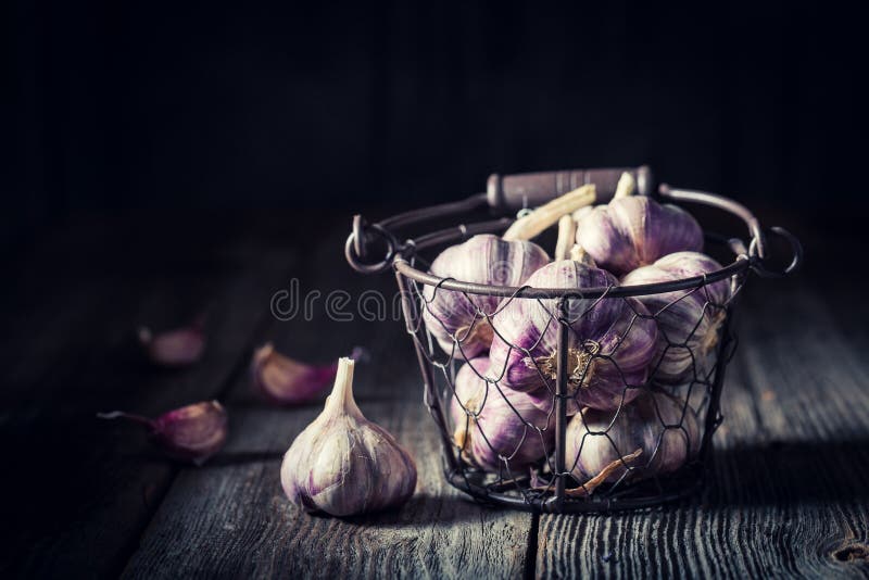 Aromatic Rustic Garlic in Old Wooden Box Stock Photo - Image of bulb ...