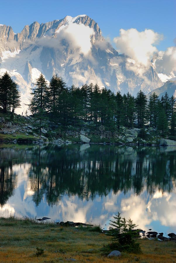 Arpy lake stock image. Image of water, morning, mont, peace - 6261789
