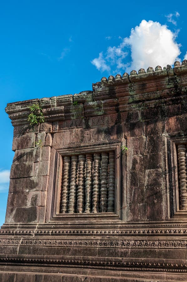 Arquitectura Antigua Del Khmer En Wat Phou Foto de archivo - Imagen de ...