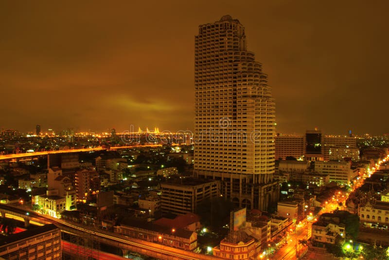 Arquitectura Da Cidade Da Noite Imagem de Stock - Imagem de ...